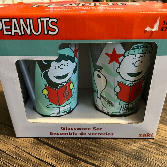 Peanuts | Kitchen | Peanuts Glassware Set | Poshmark